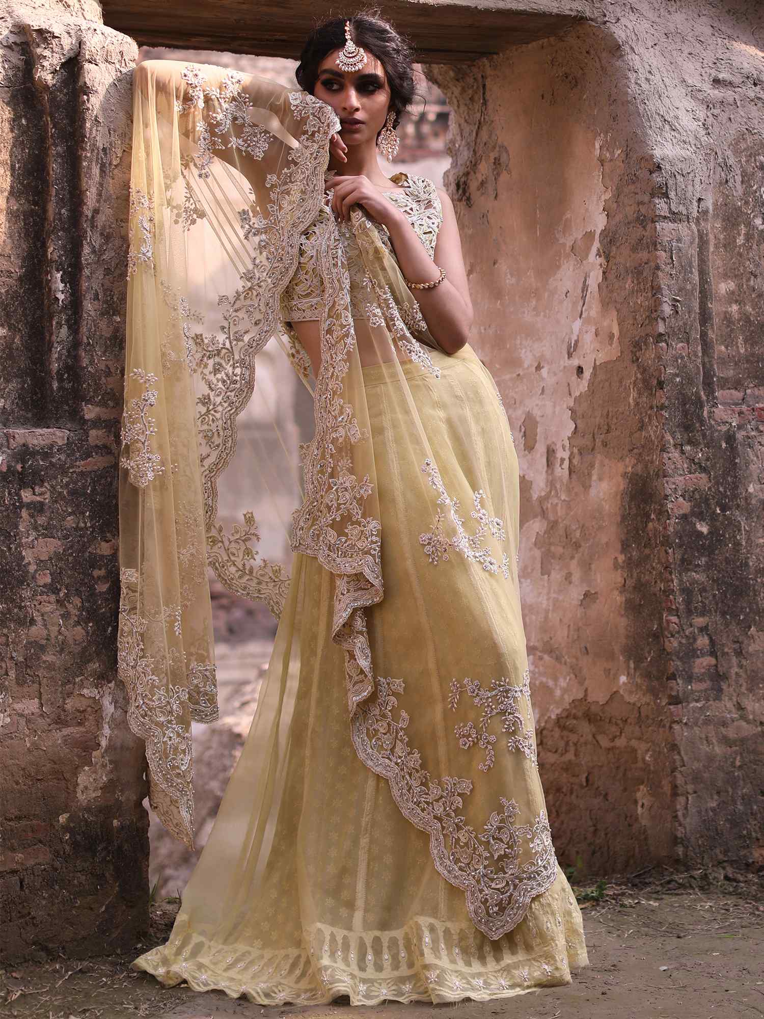 Choli W/ Ghagra & Dupatta | Misha Lakhani